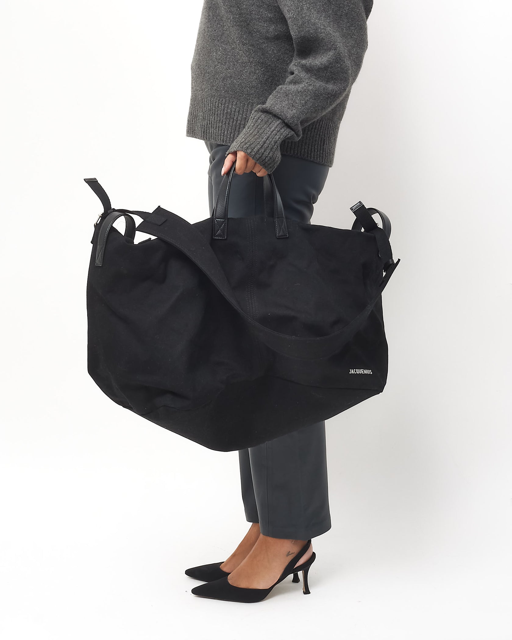 Buy Jacquemus Black Canvas Weekender Travel Bag - Authenticated Pre ...